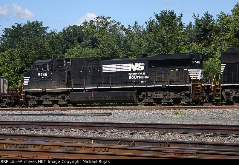 NS 9748